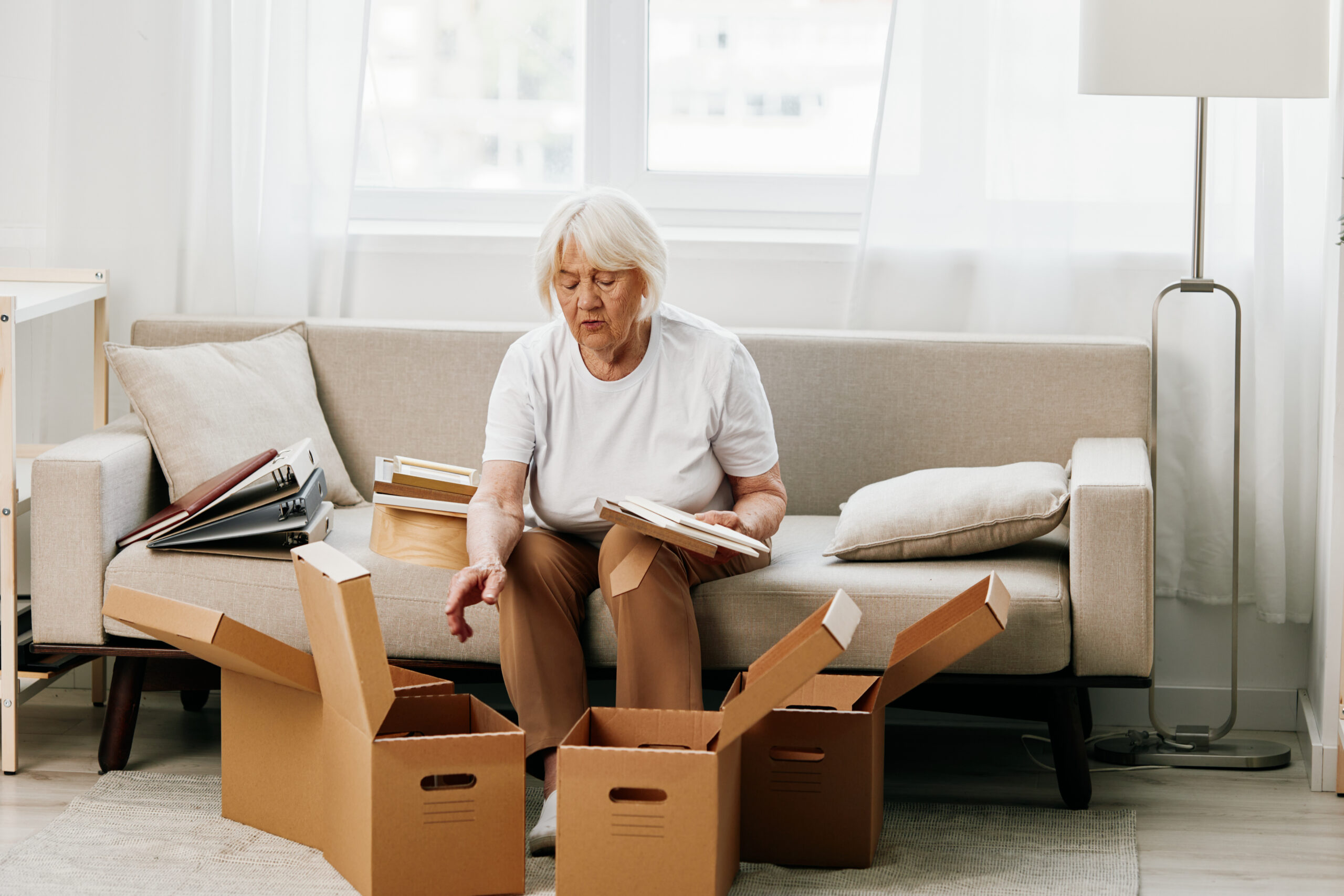Essential Downsizing Tips for Seniors - WeCare Senior Relocation ...